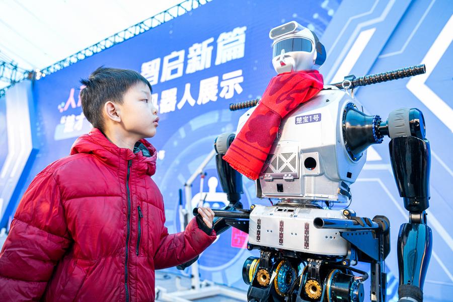 (Multimédia) Chine : les robots ajoutent des éléments futuristes à la ...